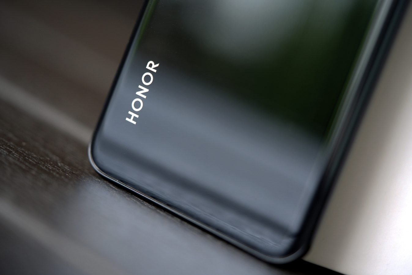 Smartfon HONOR X50 GT będzie udawał flagowca