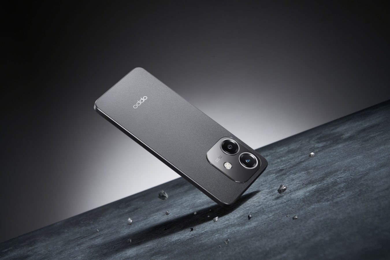 Tani smartfon Oppo A40 debiutuje w Polsce. Ładowarka 45 W w prezencie